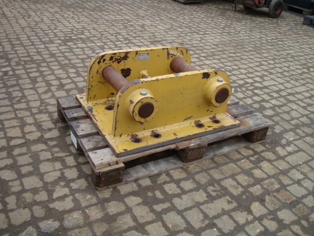 Hammer Bracket CAT 330 C/D - Max Machinery Equipment