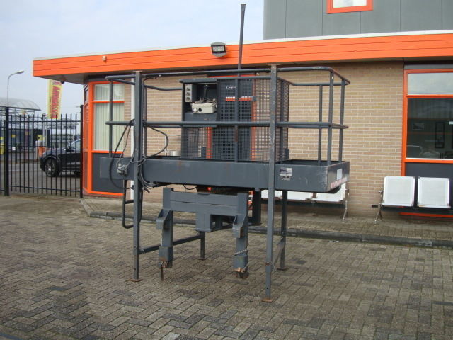 MERLO 2 Persons man slewing platform - Max Machinery Equipment