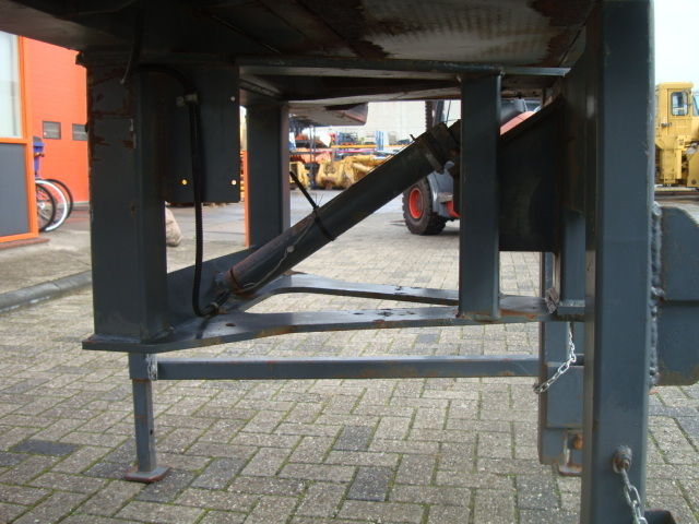 MERLO 2 Persons man slewing platform - Max Machinery Equipment