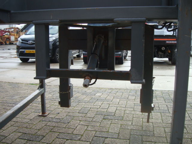 MERLO 2 Persons man slewing platform - Max Machinery Equipment