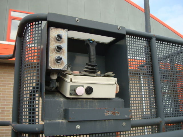 MERLO 2 Persons man slewing platform - Max Machinery Equipment