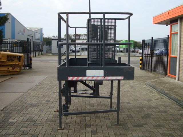 MERLO 2 Persons man slewing platform - Max Machinery Equipment