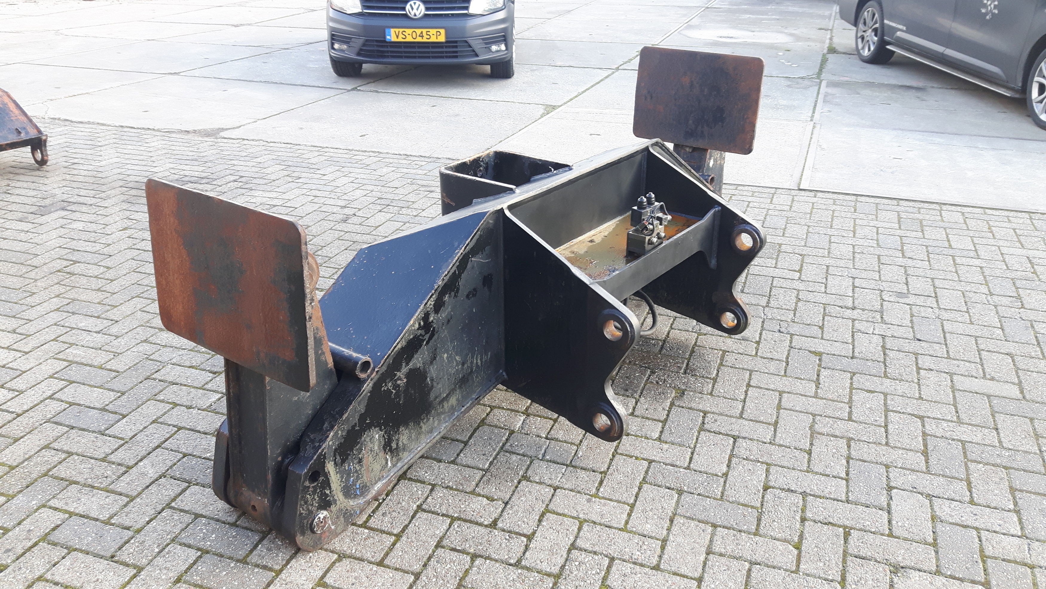 Excavator Stabilizers CAT M318 - Max Machinery Equipment