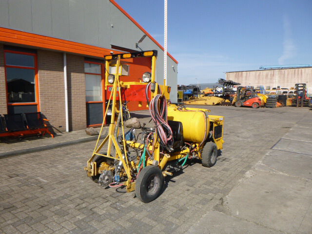 HOFMANN H25 Cold paint road marker - Max Machinery Equipment