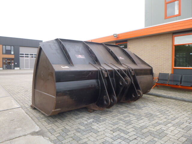 KOMATSU WA500 - 4000 mm - Max Machinery Equipment